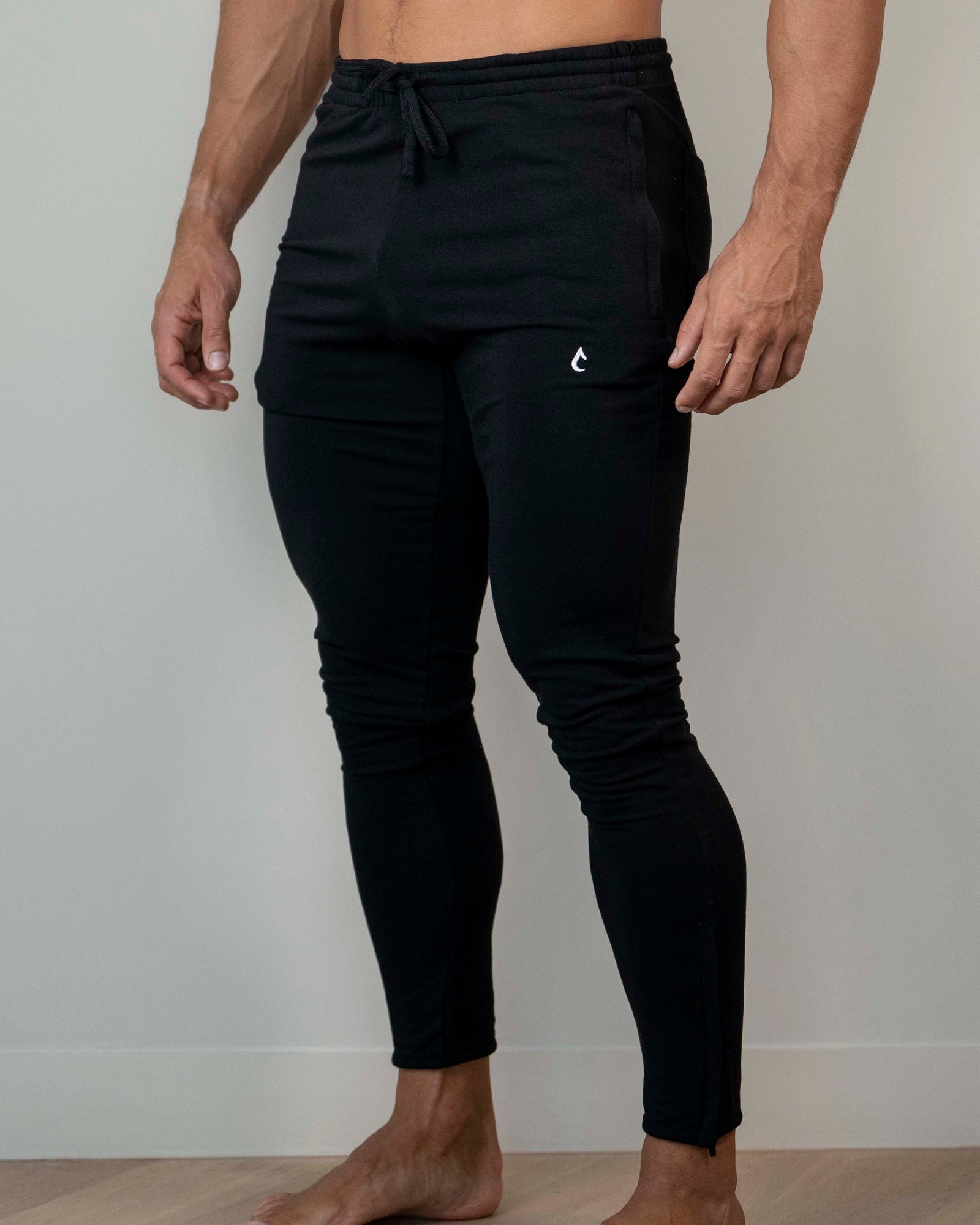 LIGHT-WEIGHT JOGGERS – THRST